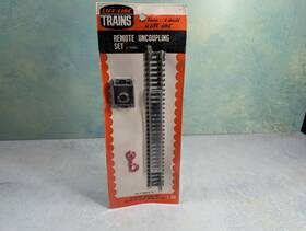 LIFE-LIKE T633 Ho Scale Remote Uncoupling Set